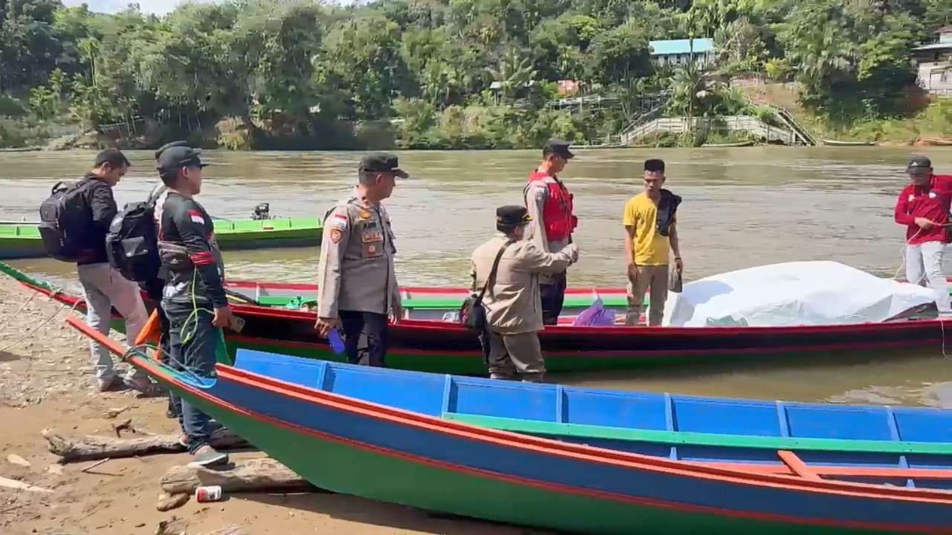 Ekti Imanuel: Infrastruktur Rp300 Miliar Harus Diikuti Solusi ...